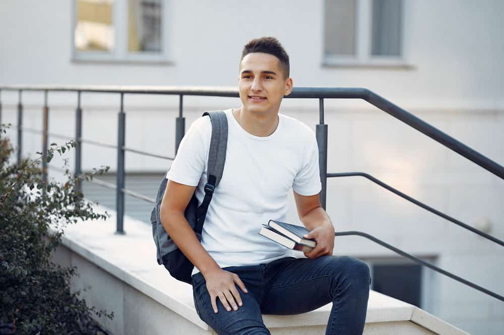 Deciding Between Colleges as a Potential Pre-Med | ProspectiveDoctor